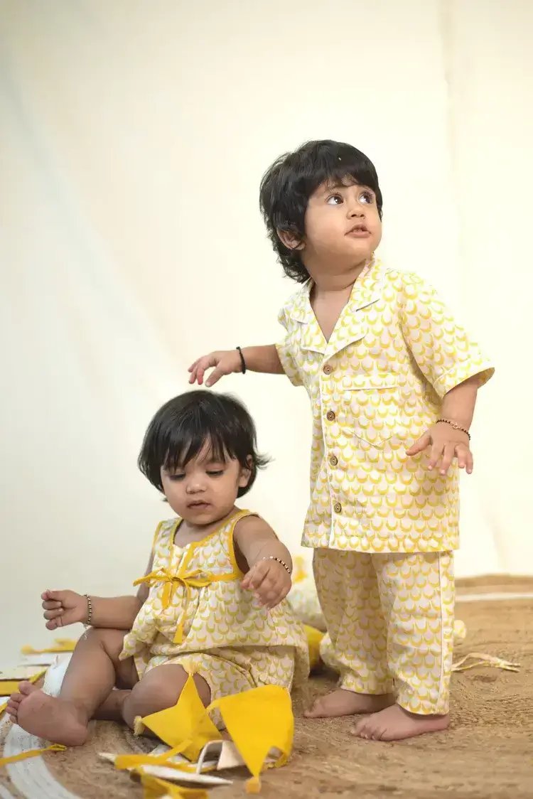 Colorful cuddles for 6 months to 14 years baby | Plumcheeks